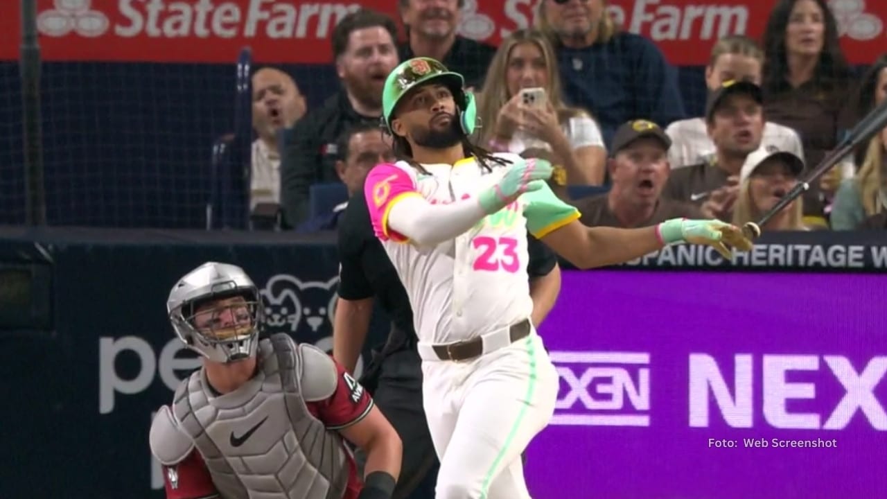 Grand Slam de Fernando Tatis Jr. voltea pizarra en San Diego