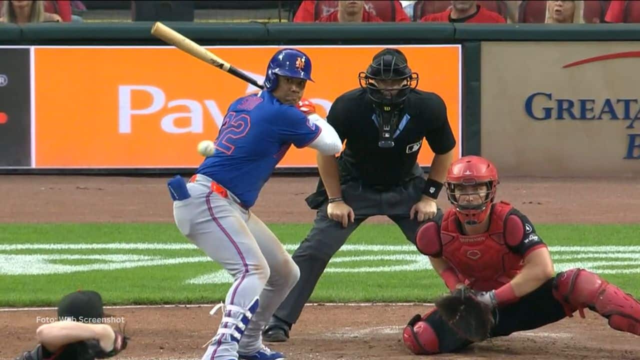 Miguel Vargas sigue encendido, líder entre cubanos en MLB